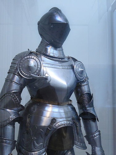 DESPRÉNDETE DE LA CORAZA (BY ZAIRA) – THINKANDMOVE.ORG